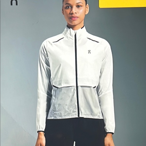 On Running | Jackets & Coats | On Running Weather Jacket Light ...